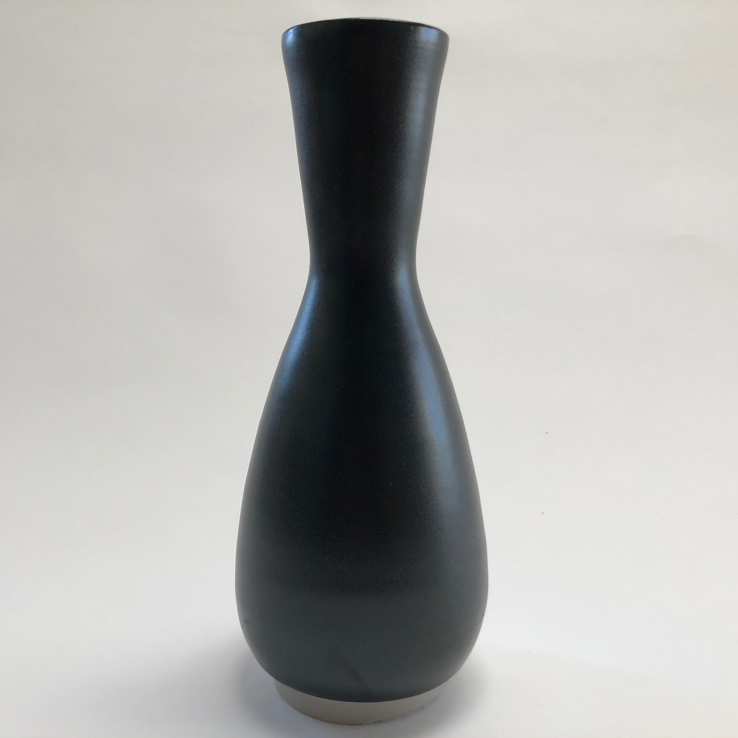 Matte Black Vase | Innovate Ceramics | Los Lunas, NM